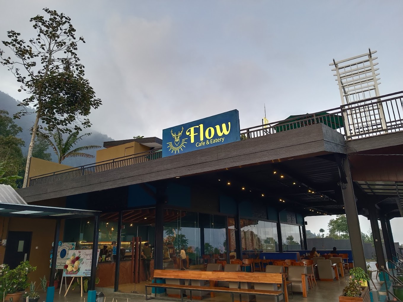 Wisata Kuliner View Pegunungan di Telomoyo